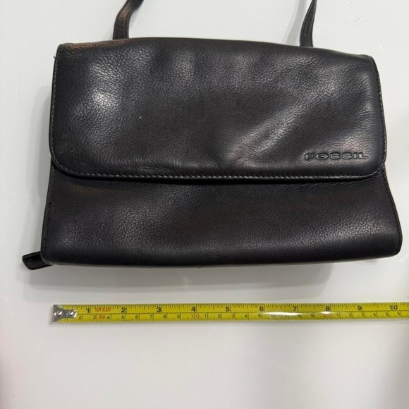 Fossil | Bags | Vintage Fossil Black Leather Organizer Crossbody Bag ...